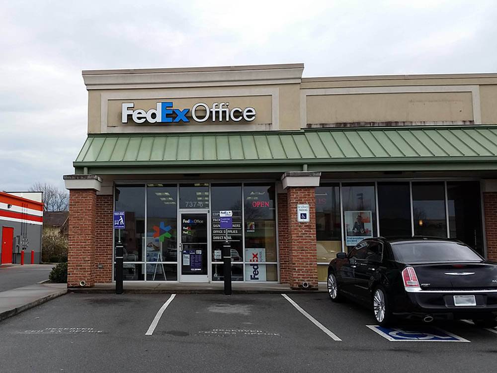 Fotokopi dükkanları FedEx Office Print & Ship Center, Sevierville, foto