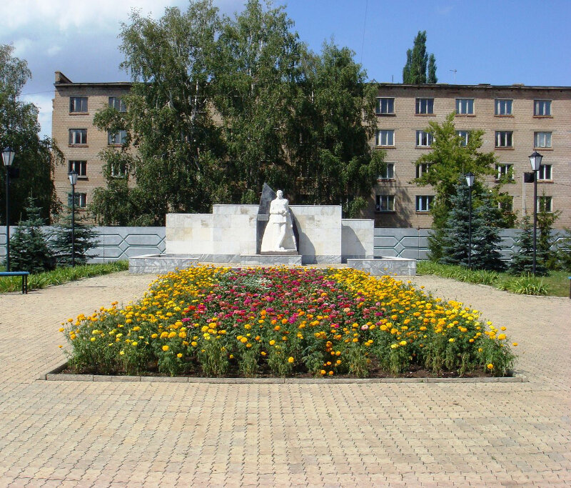 Anıt, heykel Памятник А.А. Блохину, İşimbay, foto