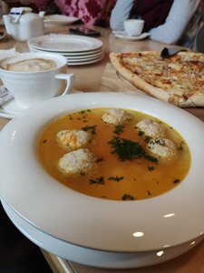 Sun Pizza (Pervomayskaya ulitsa No:46, selo Novopetrovskoye), pizzacılar  Moskova ve Moskovskaya oblastından