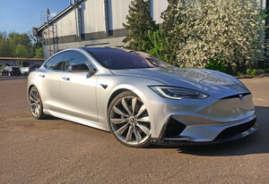 TeslaService. kiev.ua (Kyivska Region, Buchanskiy District, Irpinska miska rada, selyshche miskoho typu Hostomel, Tsentralna vulytsia), otomobil servisi  Irpen'den