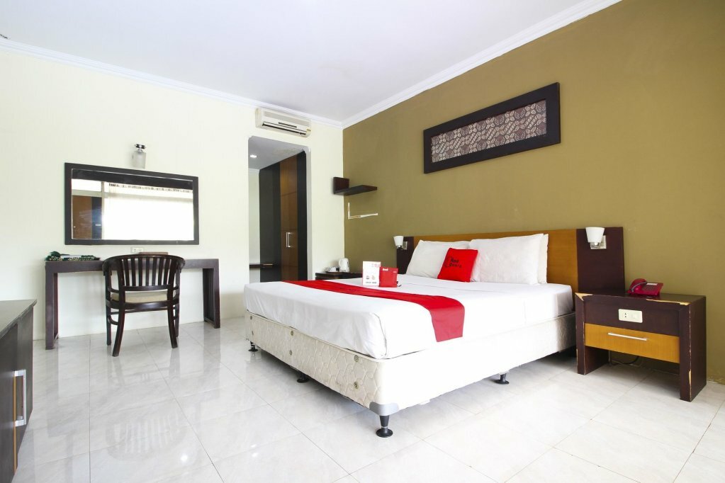 Otel RedDoorz @ Solo Street, Dünya, foto