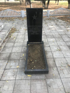 Братская могила погибших в годы Гражданской войны (Voronezh Region, Rossoshanskiy rayon, selo Yevstratovka), anıt, heykel  Voronejskaya oblastından
