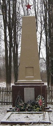 Anıt, heykel Воинское захоронение № 2379, Vitebskaya oblastı, foto