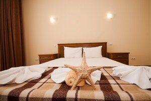 Hotel Ellada (Autonomous Republic of Crimea, Alushtinskiy gorodskoy sovet, posyolok Semidvorye), otel  Kırım Cumhuriyeti'nden