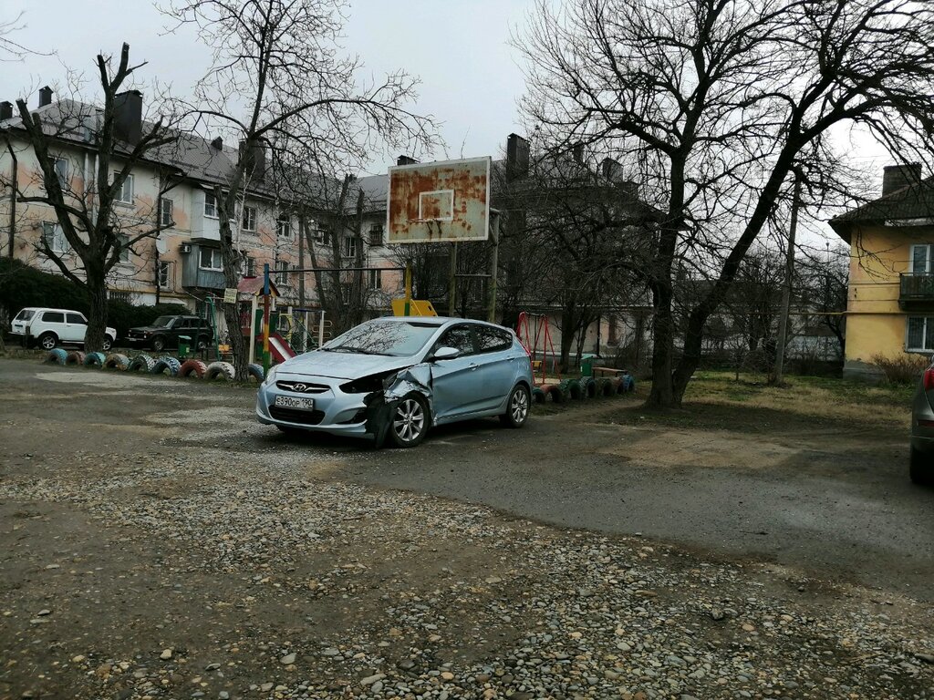 Spor alanı Баскетбольная площадка, Krasnodar, foto