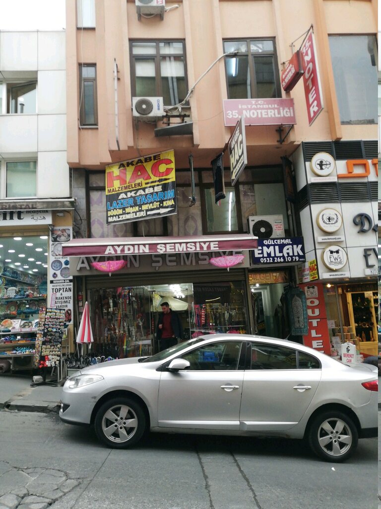 Giyim mağazası Demir Çanta, İstanbul, foto