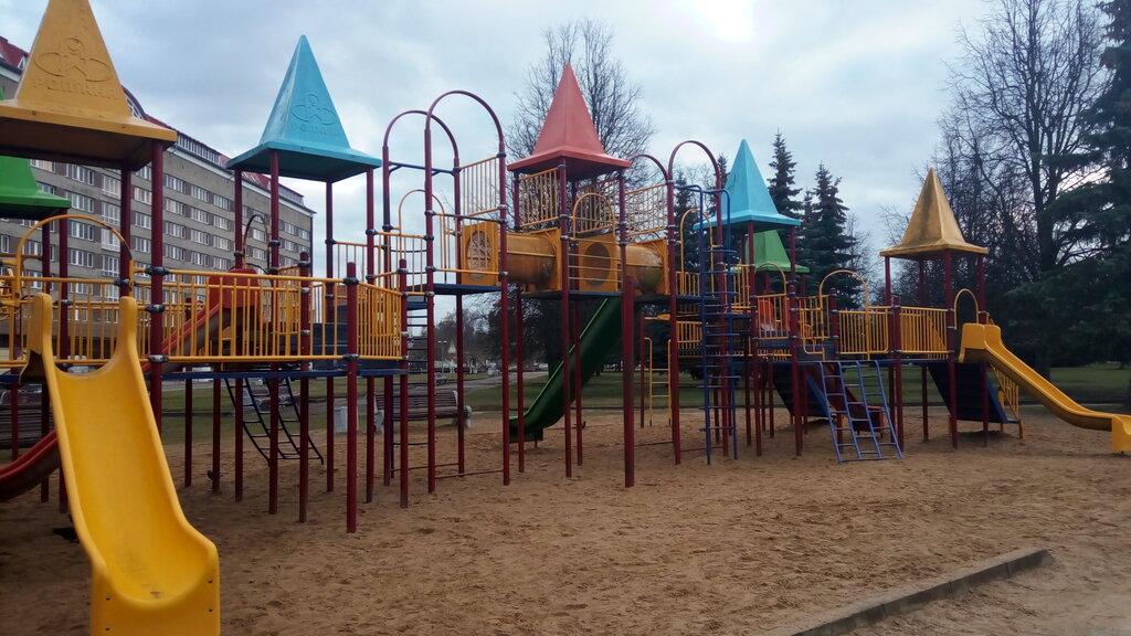 Oyun alanı Playground, Pskov, foto