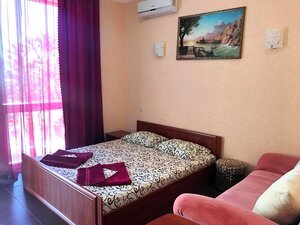У Моря (Приморская улица No:4Б, село Береговое), otel  Kırım Cumhuriyeti'nden