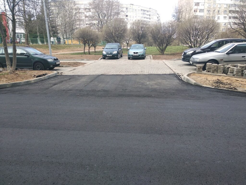 Otoparklar Parking lot, Minsk, foto