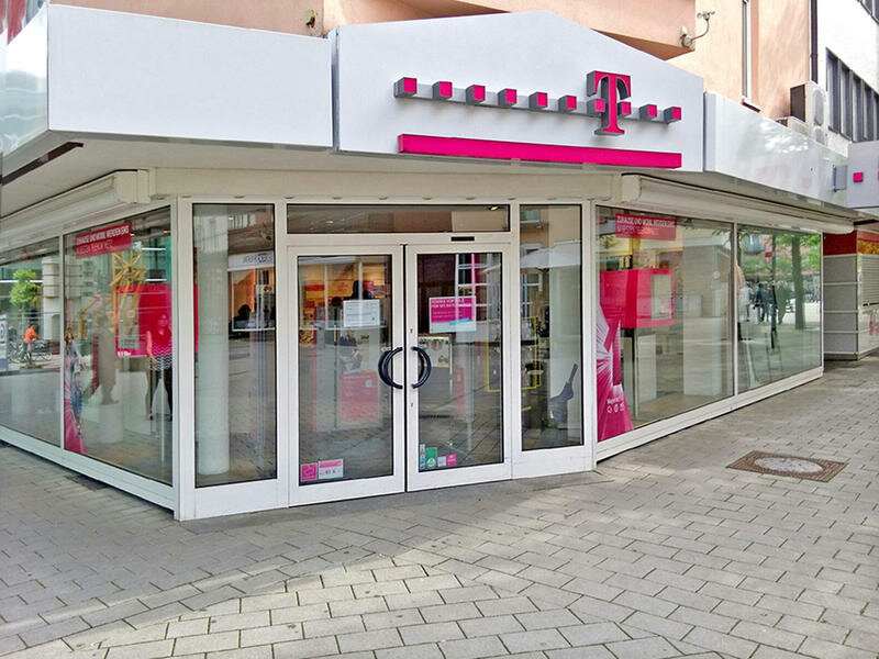 Cep telefonu ve aksesuarları satış mağazaları Telekom Shop, Baden‑Wurttemberg, foto