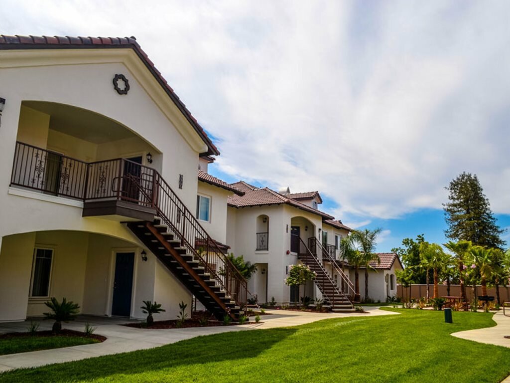 Emlak ofisi Villa Faria Apartments, Kaliforniya Eyaleti, foto