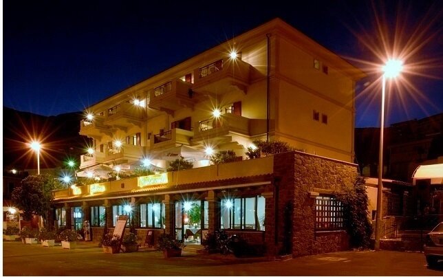 Restoran Ristorante Il Nuovo Gabbiano, Sardunya, foto