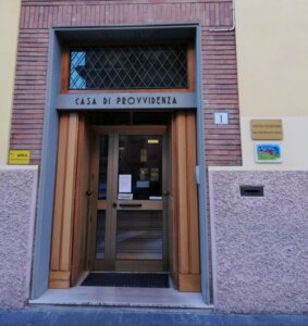 Casa Di Provvidenza Scuola E Convitto (Emilia-Romagna, Parma, Piazzale Don Tito Pioli, 1), otel  Parma'dan