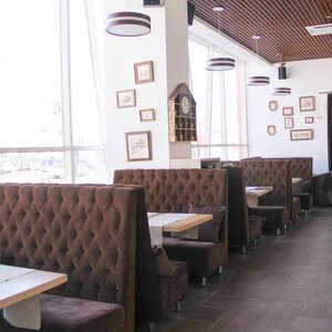 Kolibri (ulitsa Pushkina No:104, Bor), kafe  Bor'dan