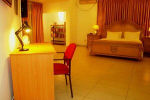 Villa 53 (-), otel