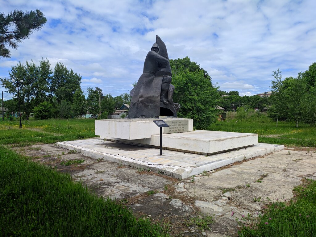 Anıt, heykel Народоармейцам, Yahudi Özerk Bölgesi, foto