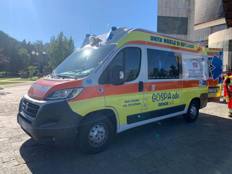 Evde tıbbi yardım Ambulanza Gospa Odv, Calabria, foto