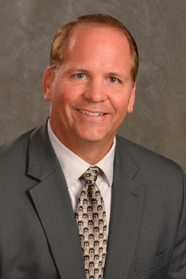 Yatırım fonu firmaları Edward Jones - Financial Advisor: Lesley Livingston, Tennessee Eyaleti, foto