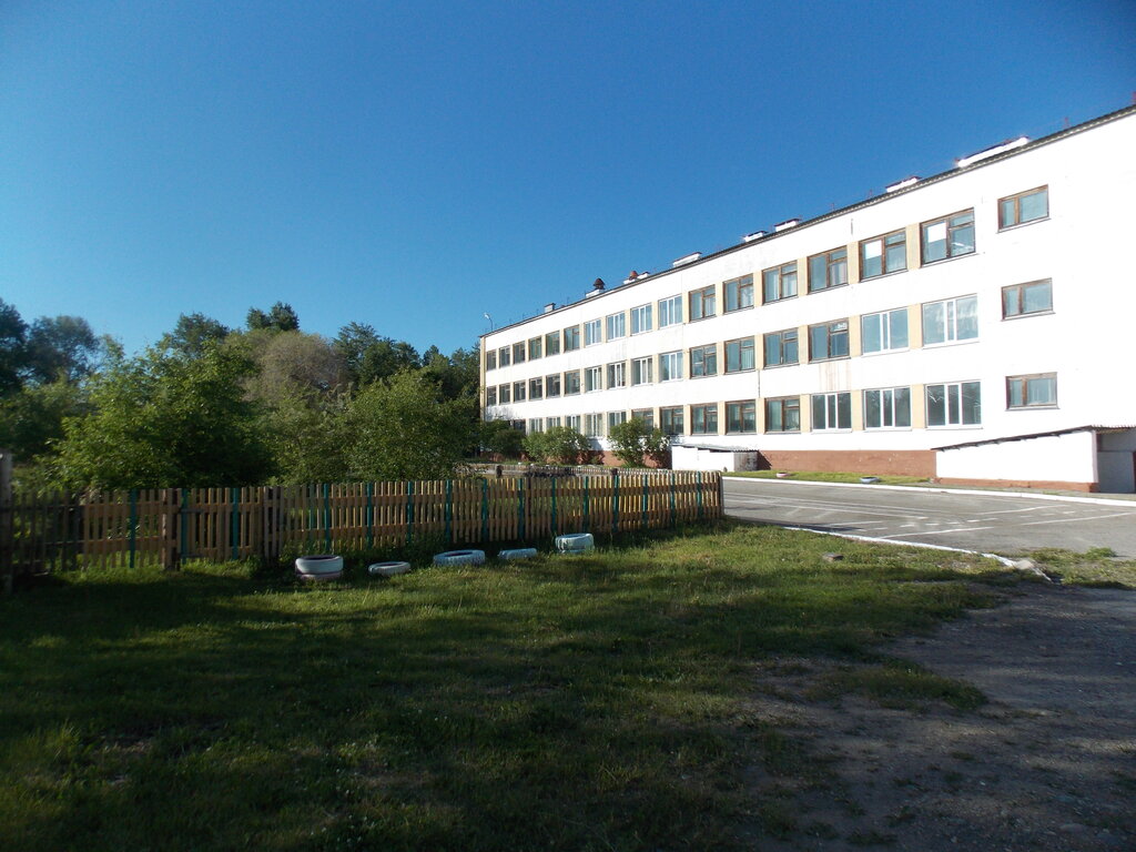Ortaokul Tsentr obrazovaniya goroda Zei, Zeya, foto