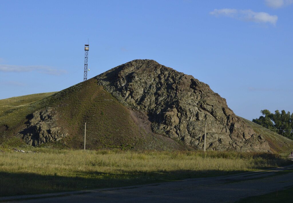 Dağ zirvesi Гора Амханай, Orenburgskaya oblastı, foto