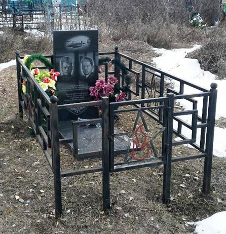 Anıt, heykel Воинское захоронение погибших летчиков в годы Великой Отечественной войны, Tataristan, foto