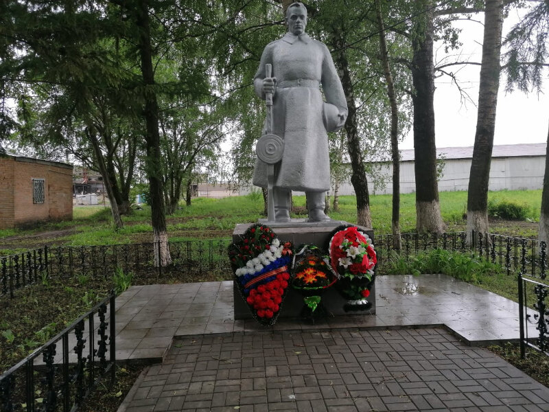 Anıt, heykel Павшим воинам, Riazanskaya oblastı, foto