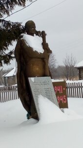 Погибшим в годы Великой Отечественной войны 1941-1945 гг. (Novosibirsk Region, Severny rayon, selo Chebaki, Sovetskaya ulitsa), anıt, heykel  Novosibirskaya oblastından