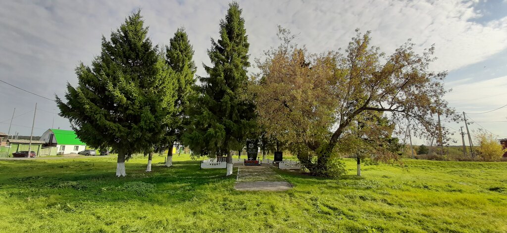 Anıt, heykel Воинам и труженикам тыла в годы Великой Отечественной войны, Tümen (Tiumenskaya) oblastı, foto