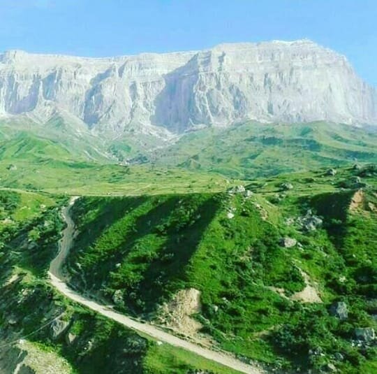 Pınar, çay Spring, stream, Dağıstan, foto