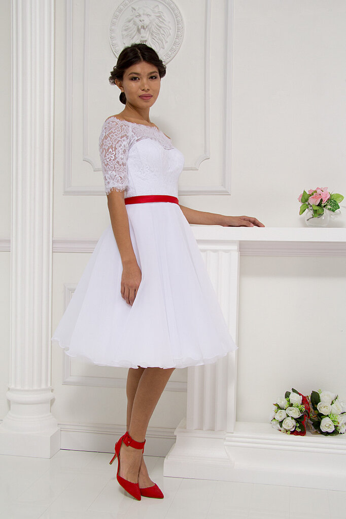 Düğün mağazası Мужские Костюмы, Брюки, Сорочки, Галстуки, Ремни, Kondopoga, foto