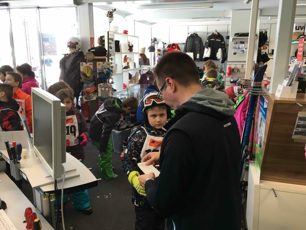 Spor ve eğlence merkezi Ski Second Hand, Aşağı Avusturya, foto