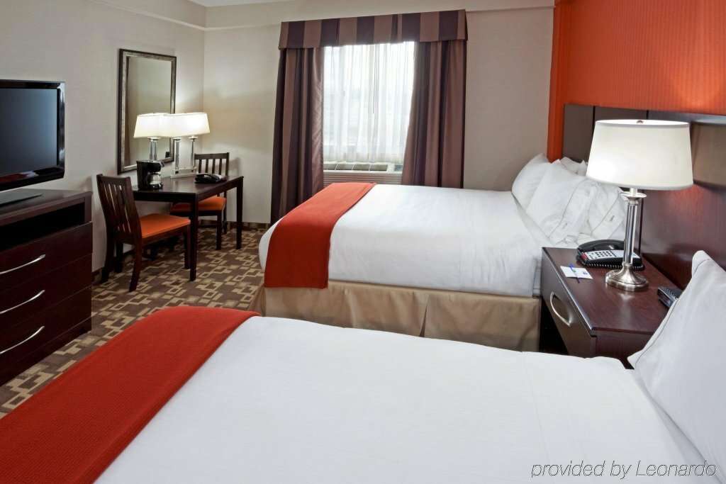 Otel Holiday Inn Express Maspeth, New York, foto