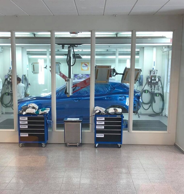 Otomobil servisi Autocarrozzeria P. M. Car, Sardunya, foto