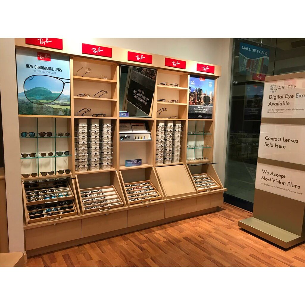 Giyim mağazası LensCrafters, Kentucky, foto