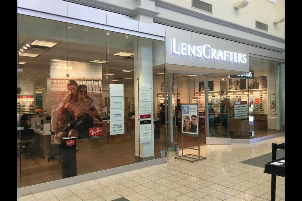 Giyim mağazası LensCrafters, Güney Carolina, foto