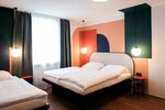 The Dot - 24-7 Check-in (Albert-Roßhaupter-Straße No:64), otel  Münih'ten