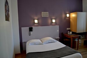 Hotel De La Porte Saint Pierre (Bretagne, Ille-et-Vilaine, Arrondissement de Saint-Malo, Saint-Malo, Rue de la Crosse), otel  Saint‑Malo'dan