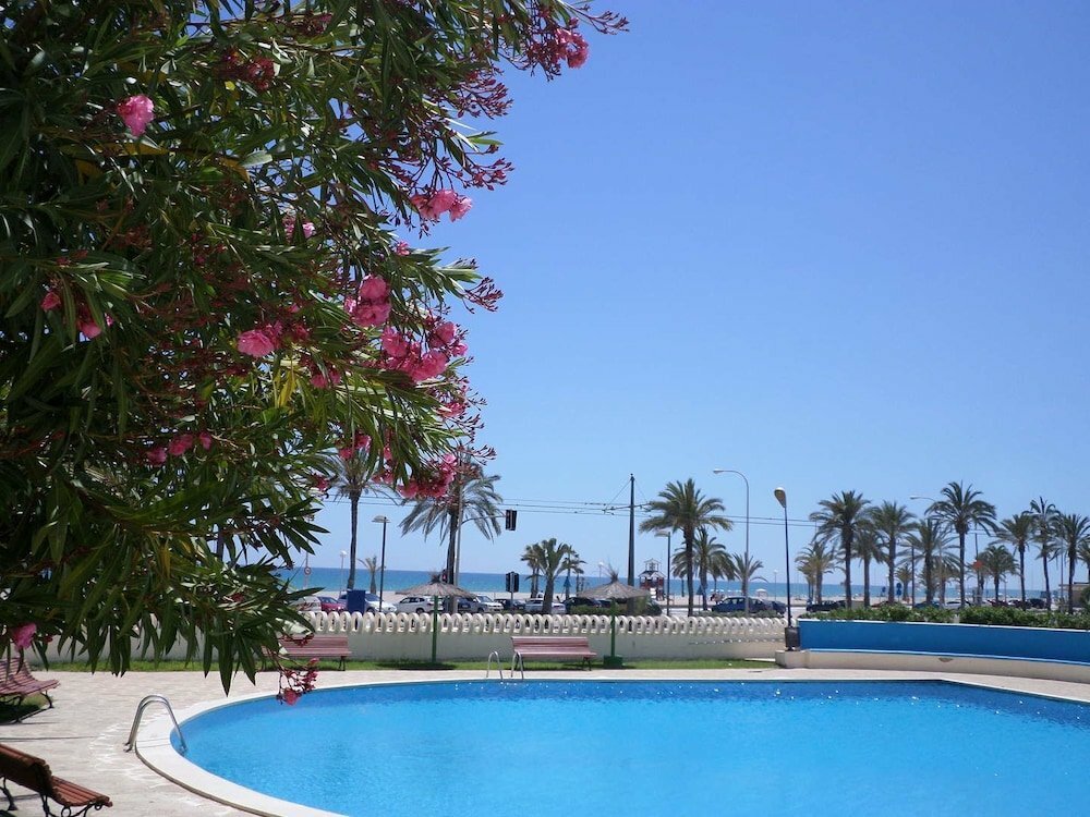 Otel 12-e - One Bedroom, Valensiya, foto