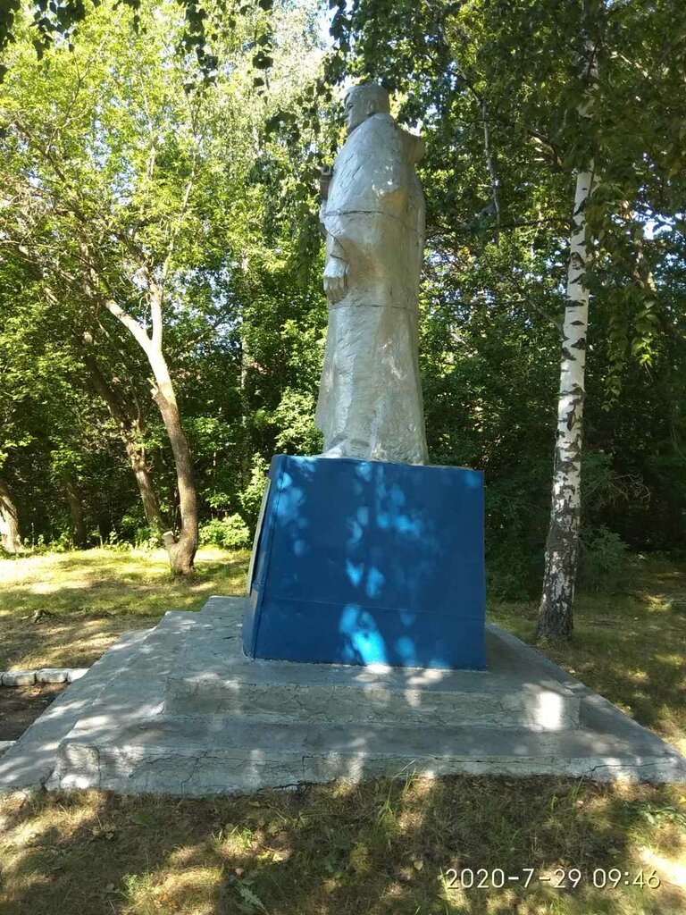 Anıt, heykel Воинам, павшим в годы Великой Отечественной войны, Ulyanovskaya oblastı, foto