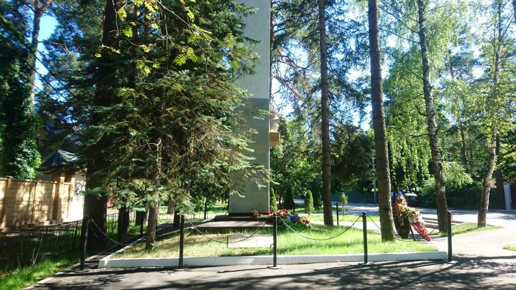 Anıt, heykel Жителям села Чоботы, погибшим на фронтах Второй мировой войны, Moskova, foto