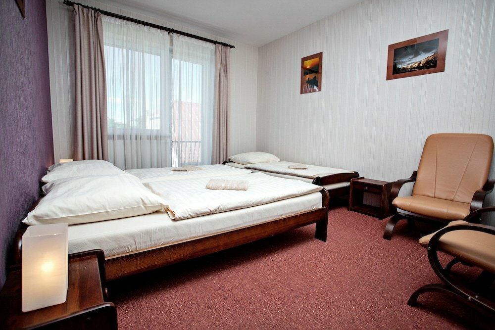 Otel Centrum Młodości, Augustow, foto