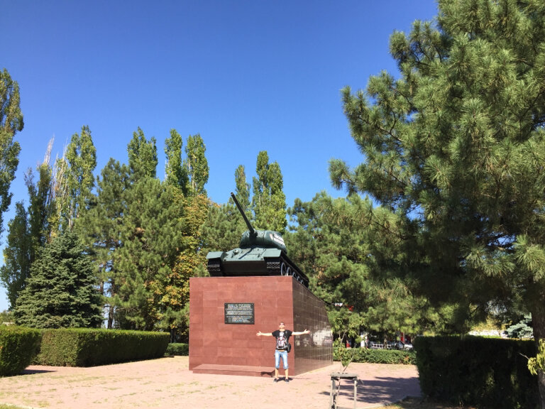 Teknoloji anıtı Танк Т-34 Ейский Колхозник, Yeysk, foto