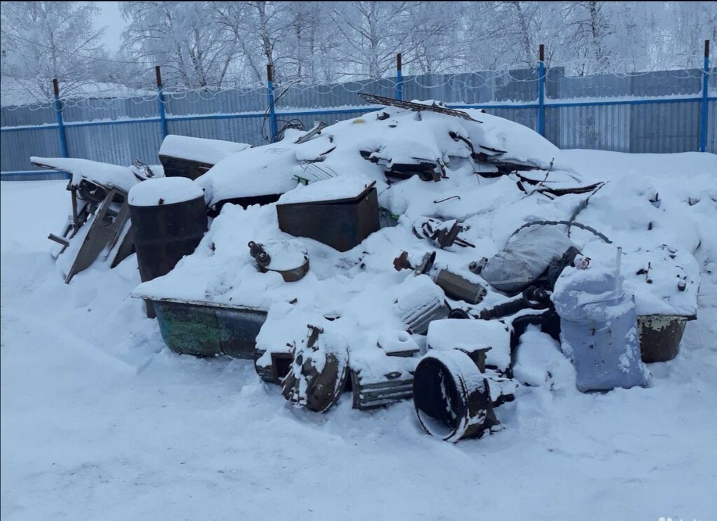 Geri dönüşüm maddeleri Прием лома, Rtişçevo, foto