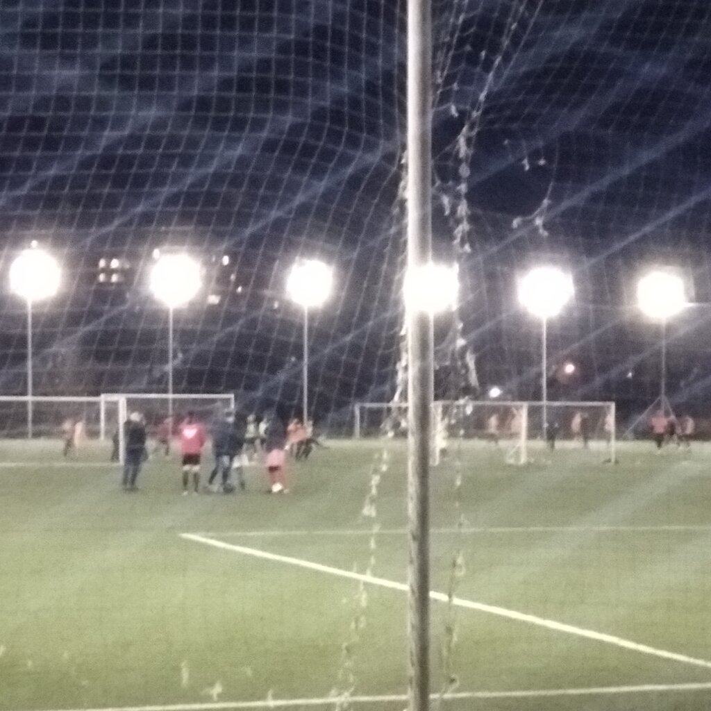 Spor alanı Футбольное поле, Simferopol (Akmescit), foto