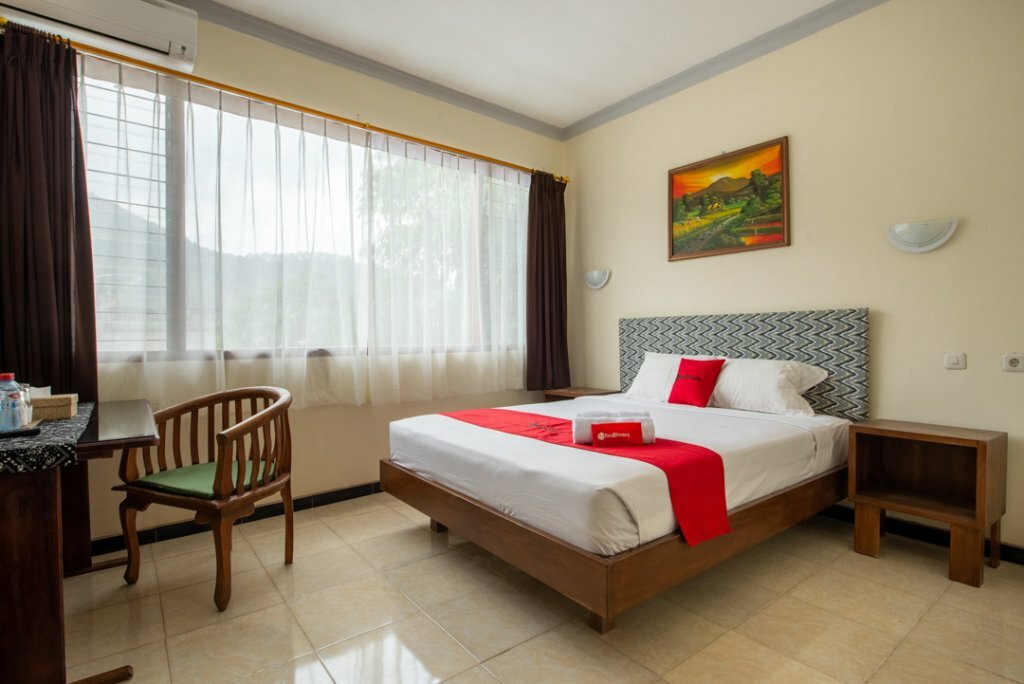 Otel RedDoorz Plus near Balai Kota Batu 2, , foto