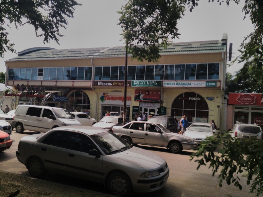 Alışveriş merkezleri Богатырь, Taganrog, foto