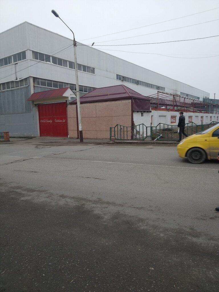 Alkolsüz içecekler Coca-Cola, Nemengan, foto