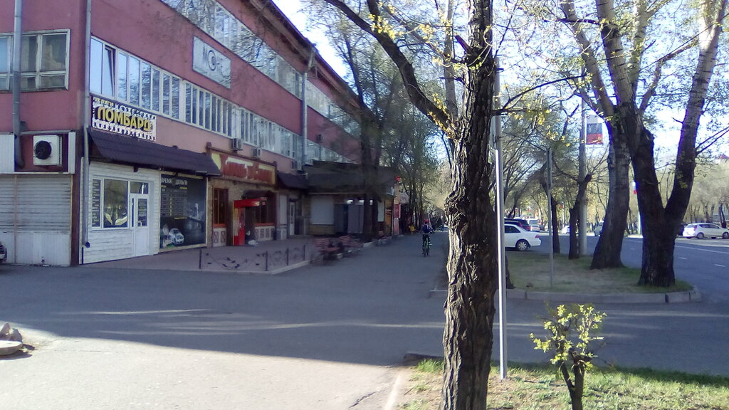 Bira dükkanı Khmel i Solod, Abakan, foto