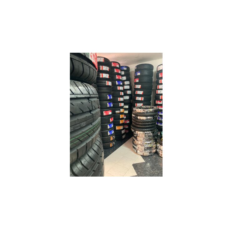 Jant ve lastikçiler Jj Lubricantes Y Llantas, Bogota, foto