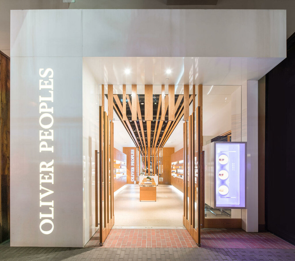 Giyim mağazası Oliver Peoples, Kaliforniya Eyaleti, foto